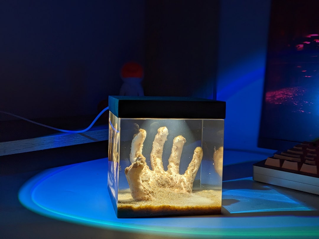 Epoxy-cast Hand-shaped Lamp A Halloween Season Space Enchantingly ...
