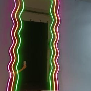 Wavy LED Neon Mirror, Custom Mirror Led Sign, Multicolor Neon Sign for ...