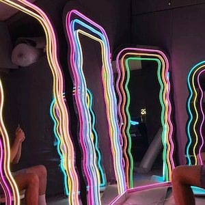 Wavy LED Neon Mirror, Custom Mirror Led Sign, Multicolor Neon Sign for ...