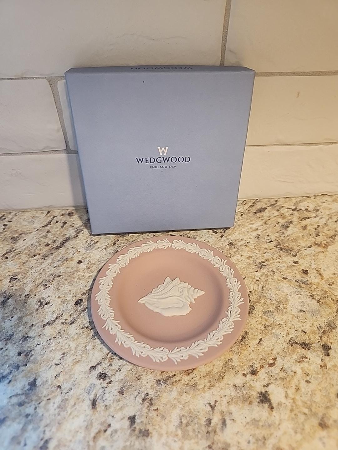 Vintage Wedgwood Pink Jasperware Conch Shell Trinket Dish IOB Signed - Etsy