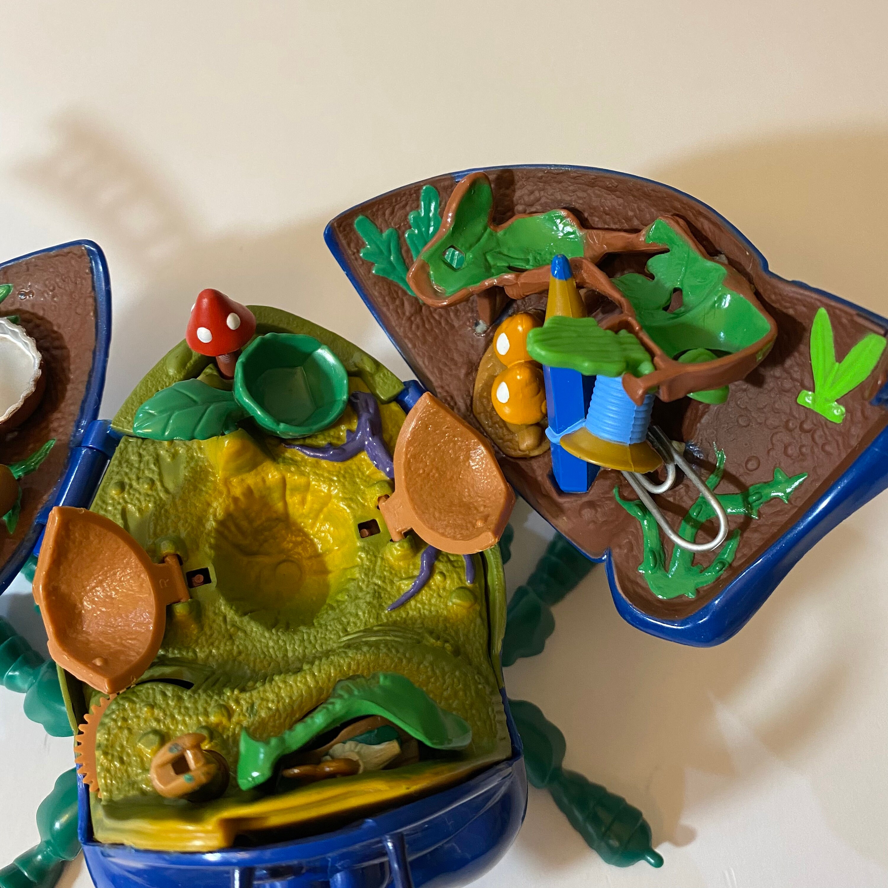 Vintage Disney Pixar A Bug's Life Dim Anthill Battleground - Etsy UK