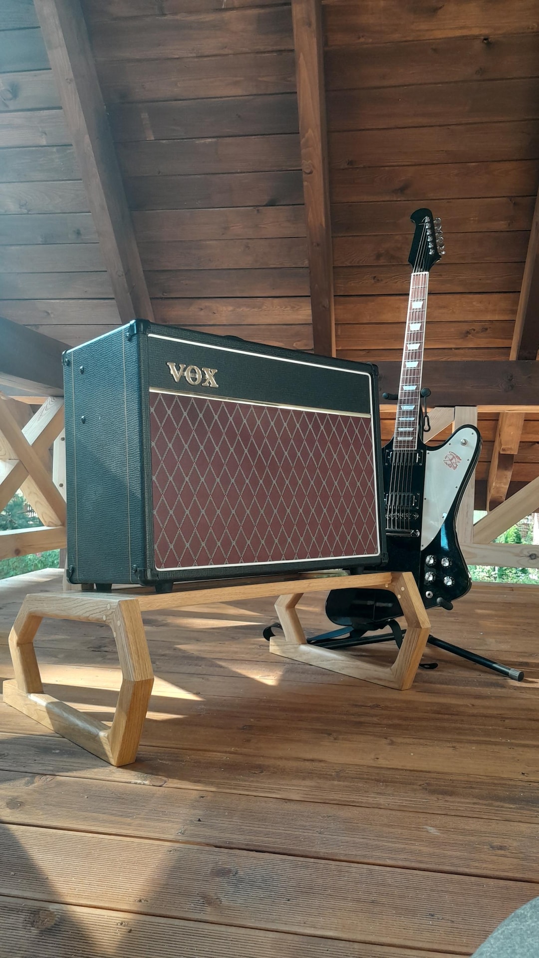 Lakefront Deluxe Amp Stand, Custom Made Solid Wood Guitar Amplifier ...