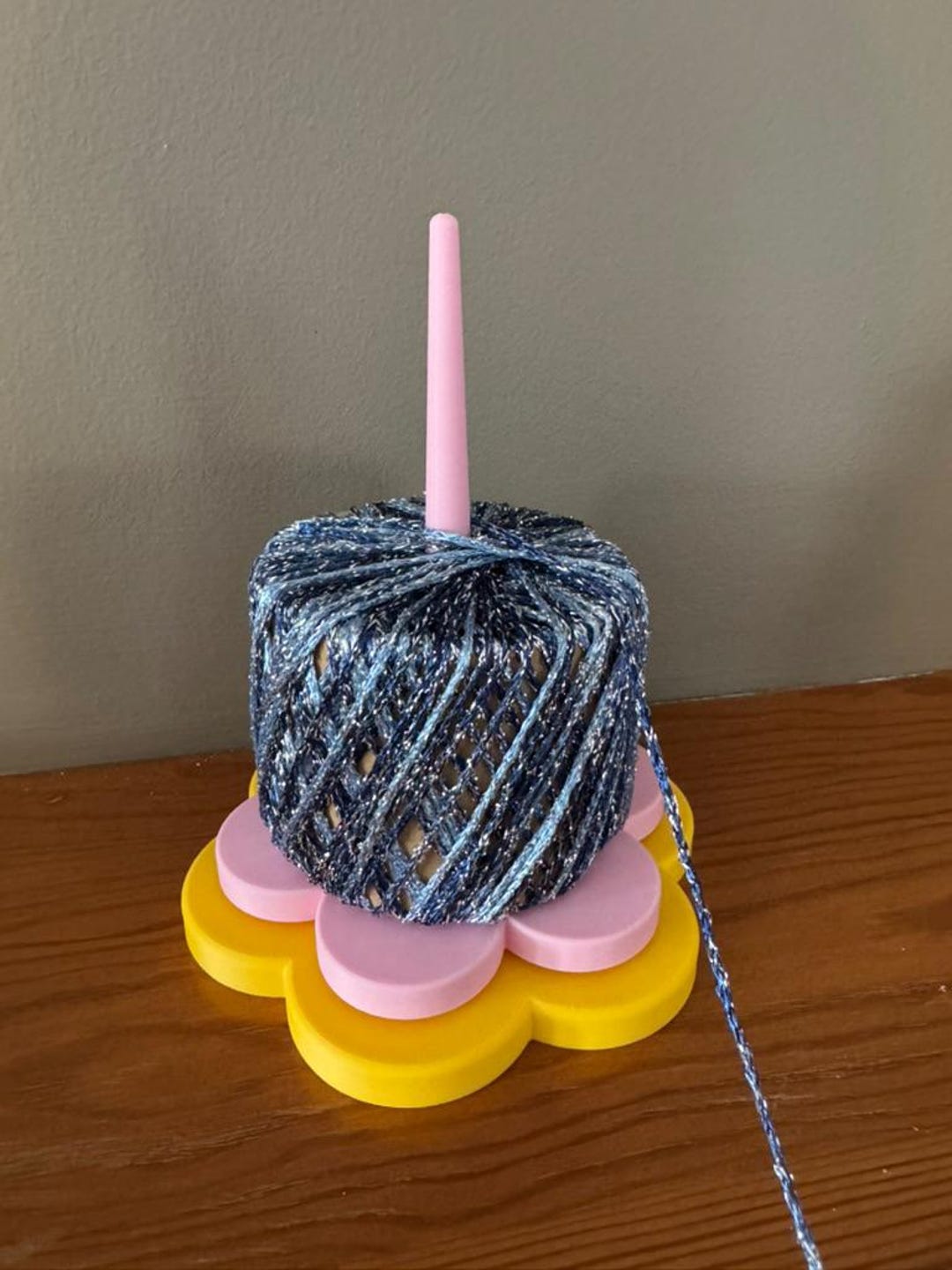 Lazy Susan Yarn Spinner • Knitting and Crochet Tangle-free Holder - Etsy