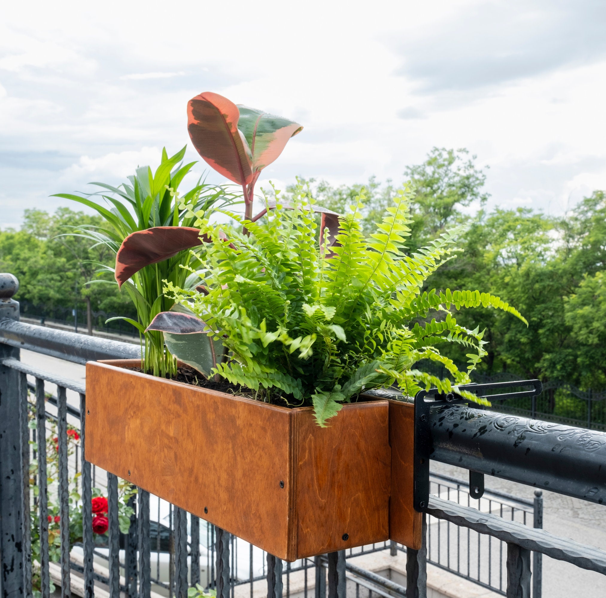 Balcony Railing Planter Box, Apartment Garden Hanging Rail Stand ...