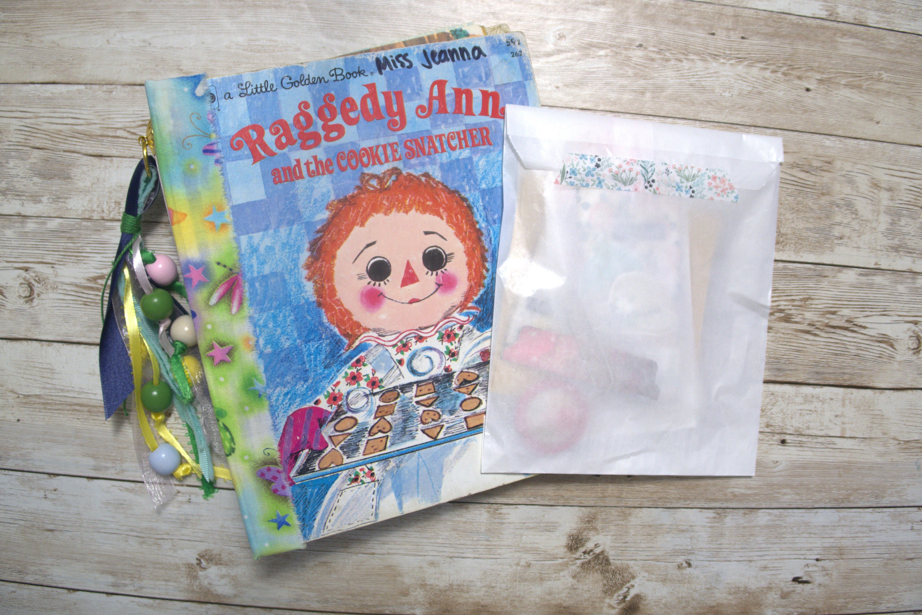 Little Golden Book Junk Journal-raggedy Ann and the Cookie Snatcher - Etsy