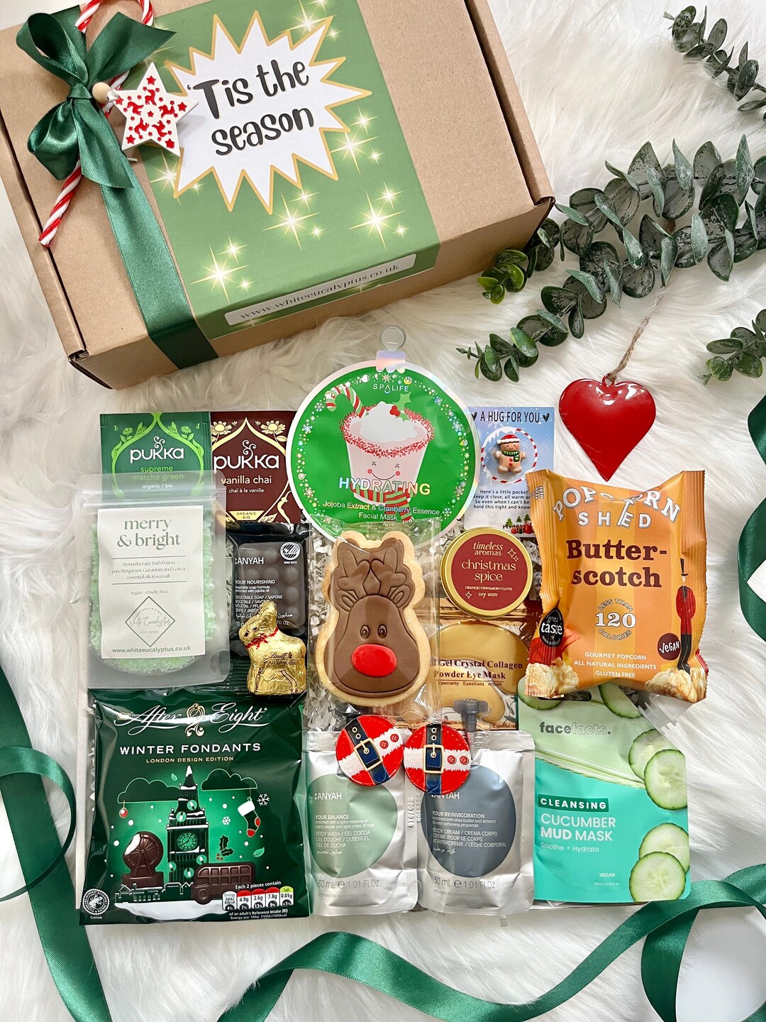 CHRISTMAS PAMPER HAMPER | Stocking Filler | Christmas Eve Spa Gift Box ...