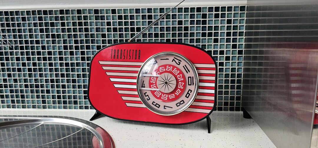 Retro Radio Clock. Unique Rotary Dial Design Clock in the Style of a ...