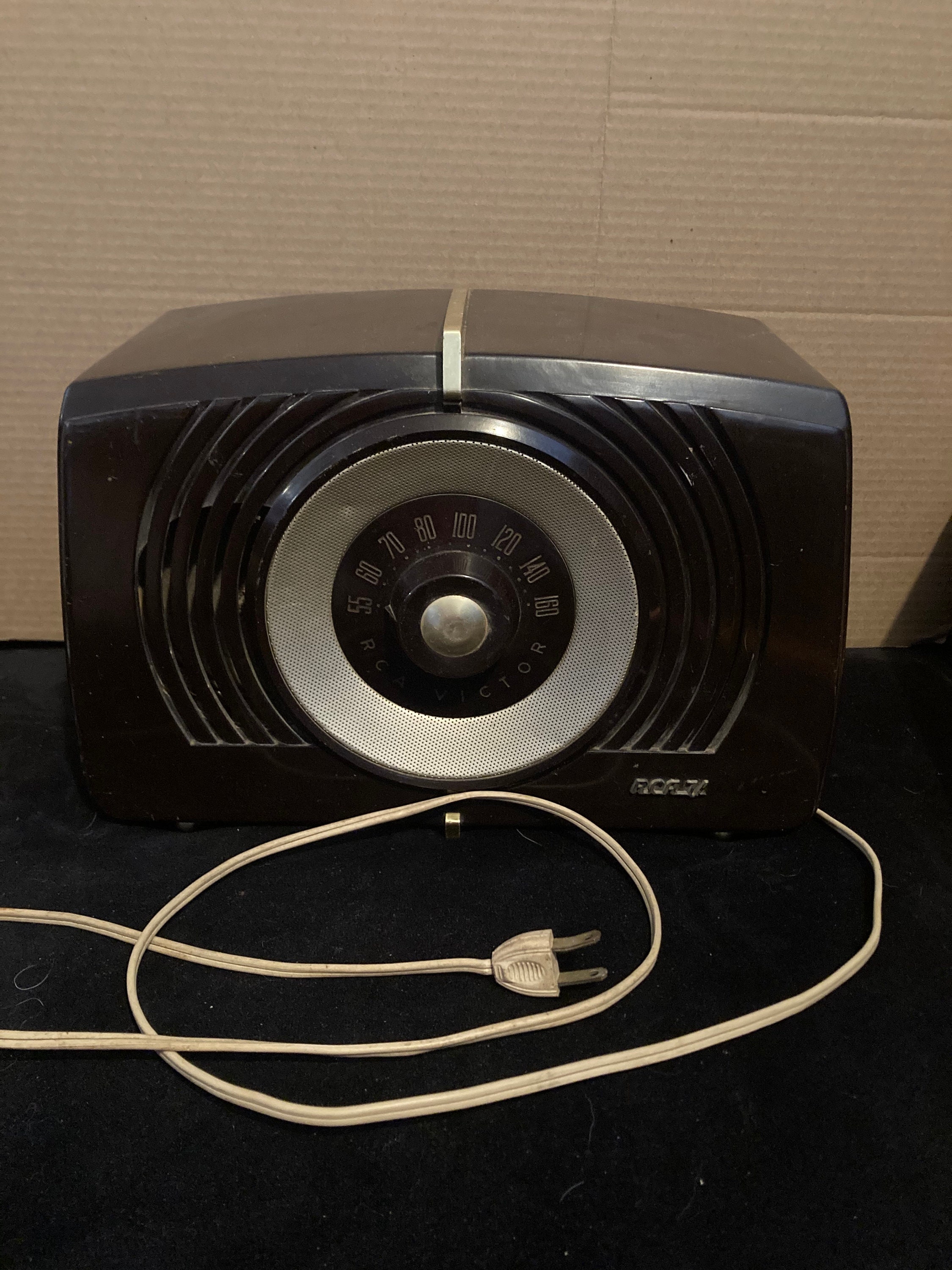 Antique to Vintage Clocks RCA Victor Radio Video Camera & Transistor ...
