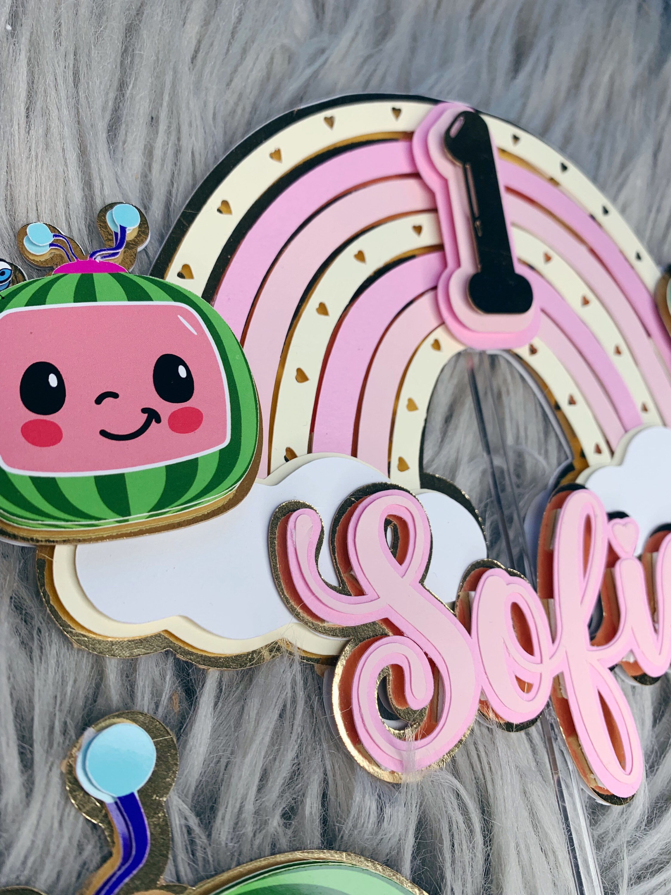 Custom Cocomelon rainbow cake topper for girls - Etsy España