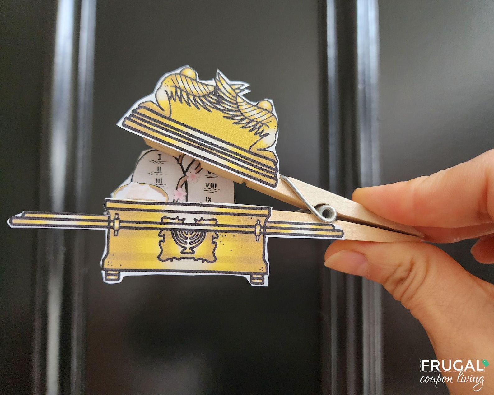 Ark of the Covenant Craft for Kids, DIY Interactive Bible Craft Inside ...