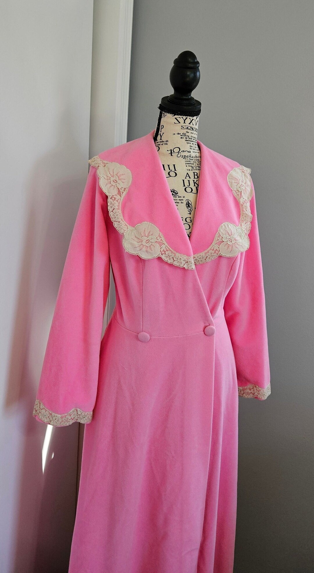 Beautiful Vintage 1960s Vanity Fair Barbie Pink House Coat / Robe - Etsy