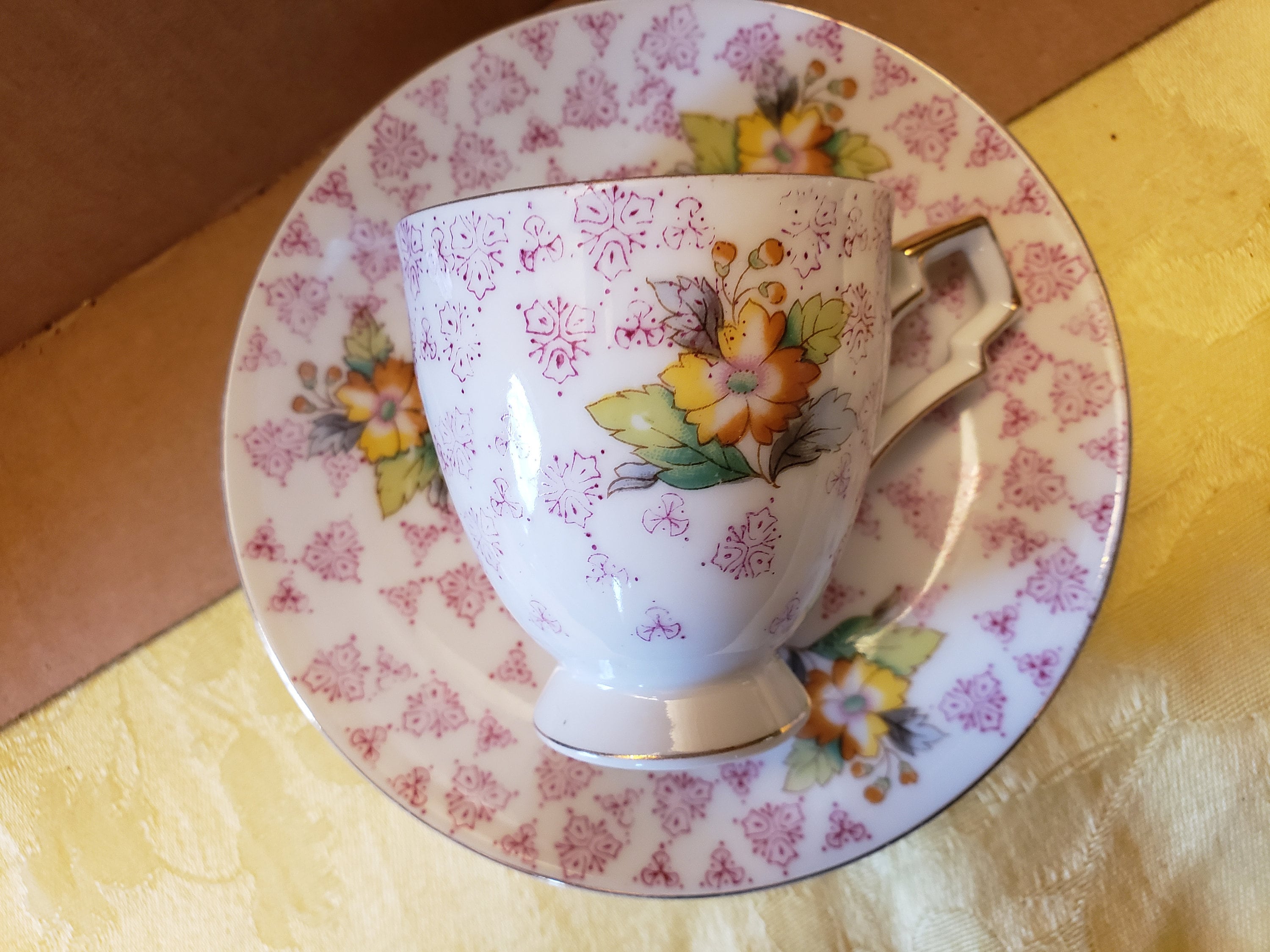 Vintage Teetasse und Untertasse - Etsy.de