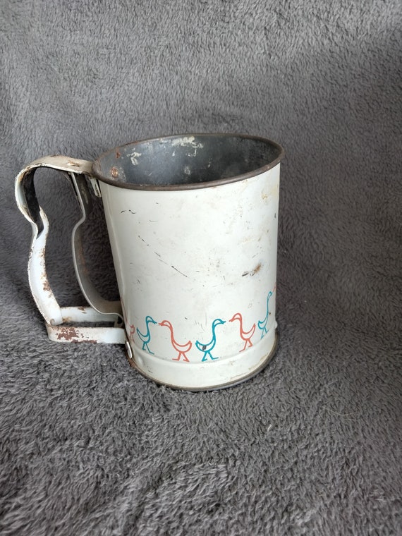Chippy Chic Androck Floor Siffter - Etsy