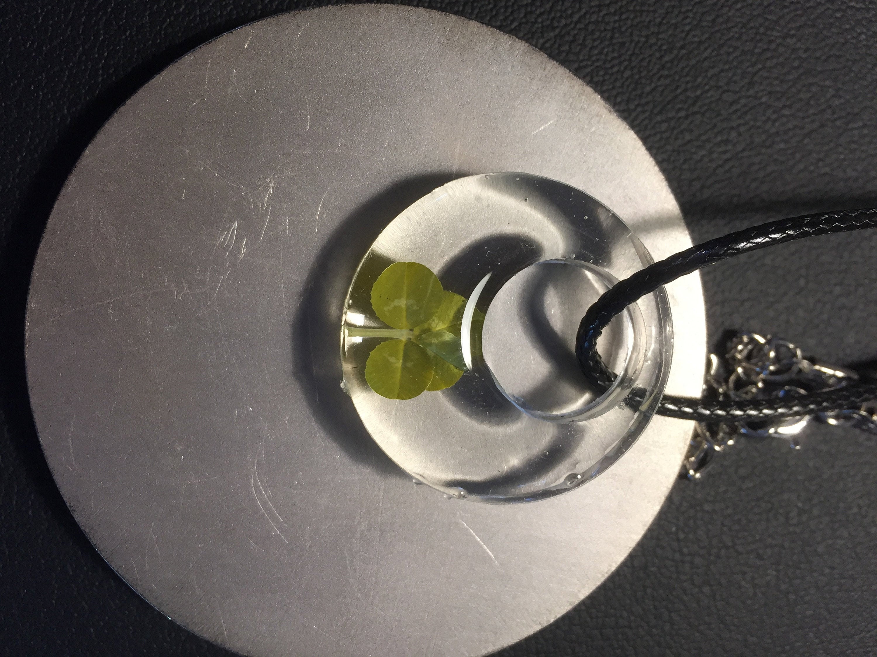 Hand-picked 4-leaf clover pendant collar | Etsy