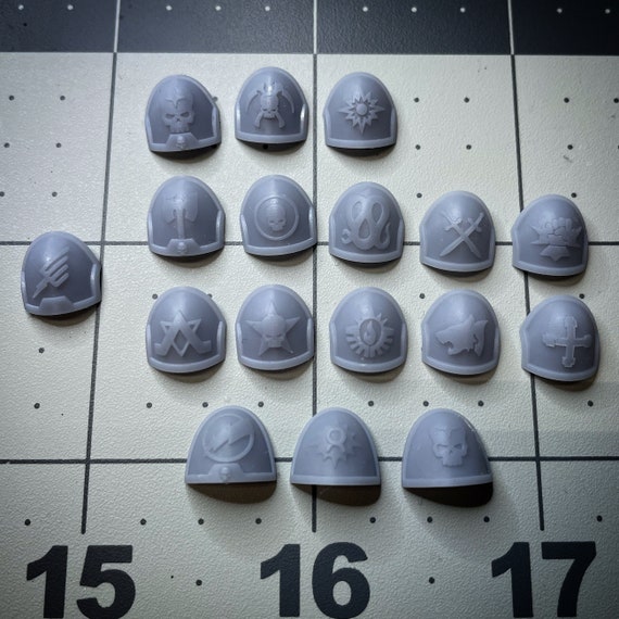 Deathwatch Mixed Pauldron Chapter Pack for Space Marines by - Etsy