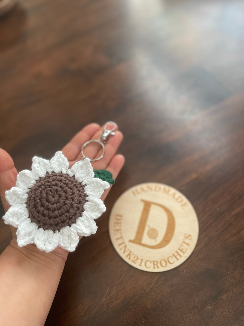 Crochet Flower Keychain - Etsy