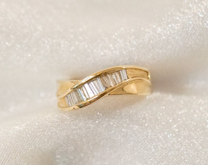 Estate Diamond Swerve Band - Etsy