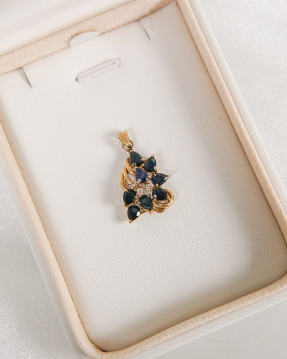 Midnight sapphire and diamond - Gem
