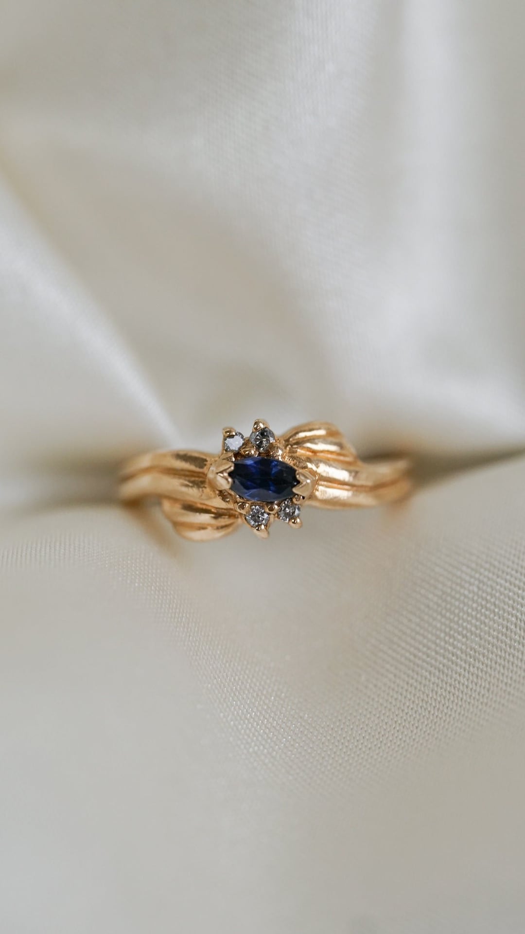 Vintage Sapphire and Diamond Garland Ring - Etsy