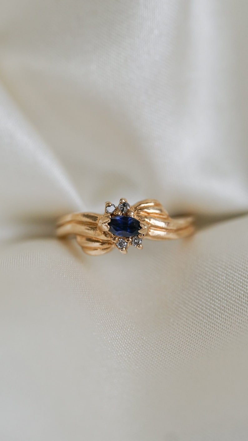 Vintage Sapphire and Diamond Garland Ring - Etsy