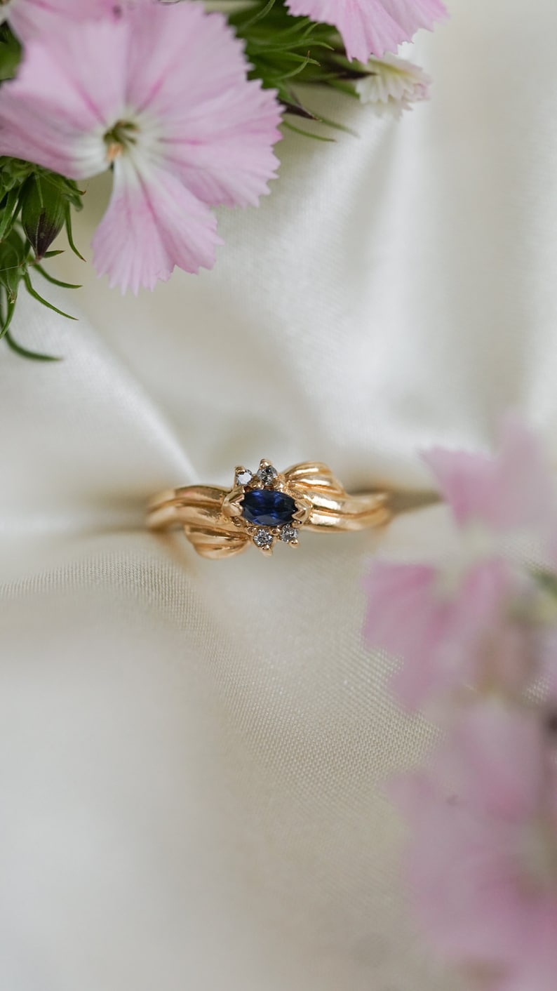Vintage Sapphire and Diamond Garland Ring - Etsy