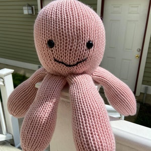 Squishy the Squid Circular Knitting Machine Pattern, Addi Sentro ...
