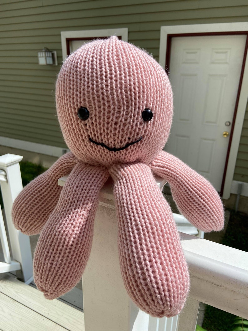 Squishy the Squid Circular Knitting Machine Pattern, Addi Sentro ...
