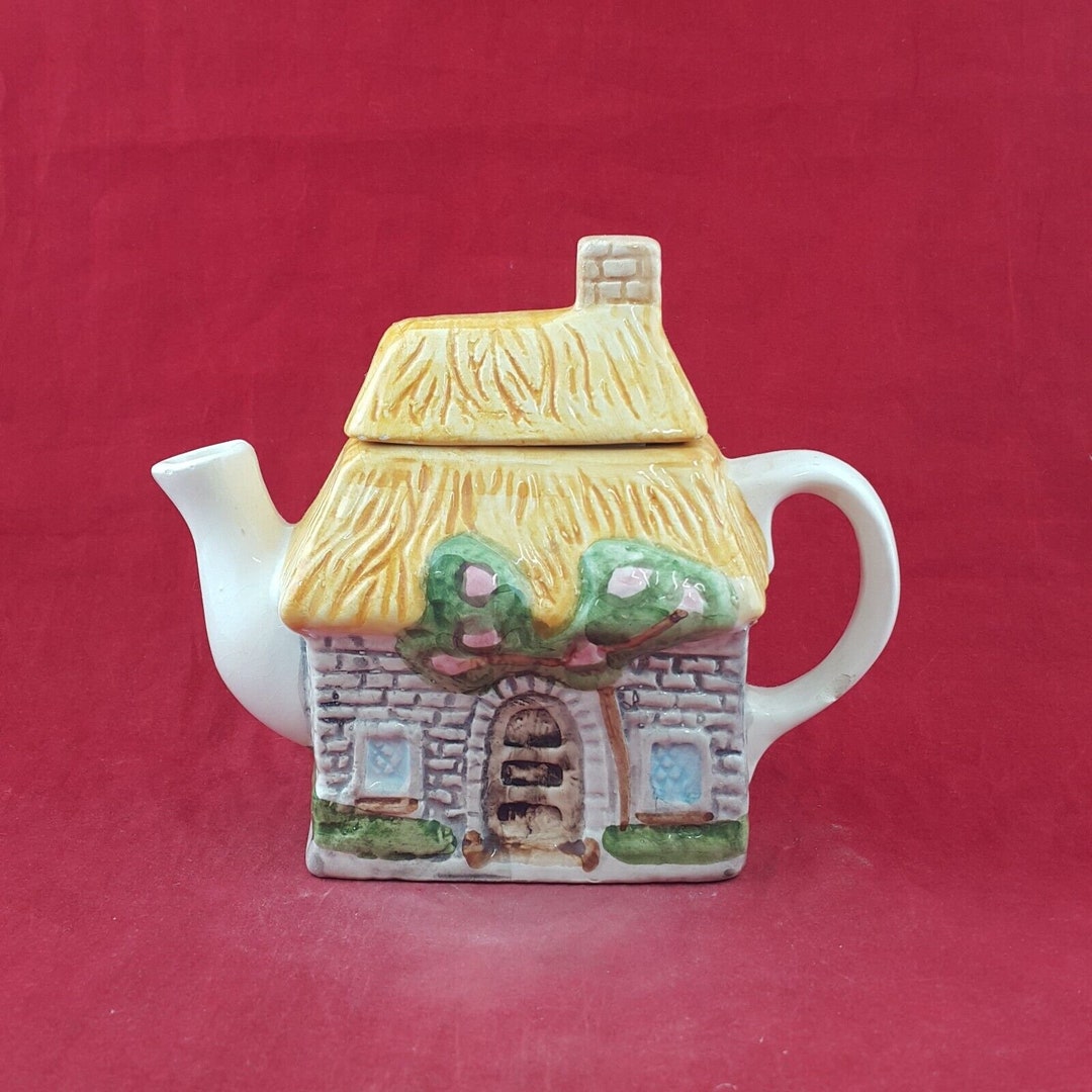 Vintage Country Cottage Teapot chipped 8522 OA - Etsy