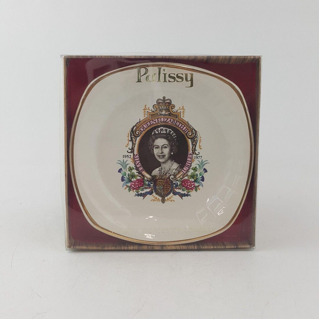 Royal Worcester Pottery Palissy the Silver Jubilee of Queen Elizabeth ...