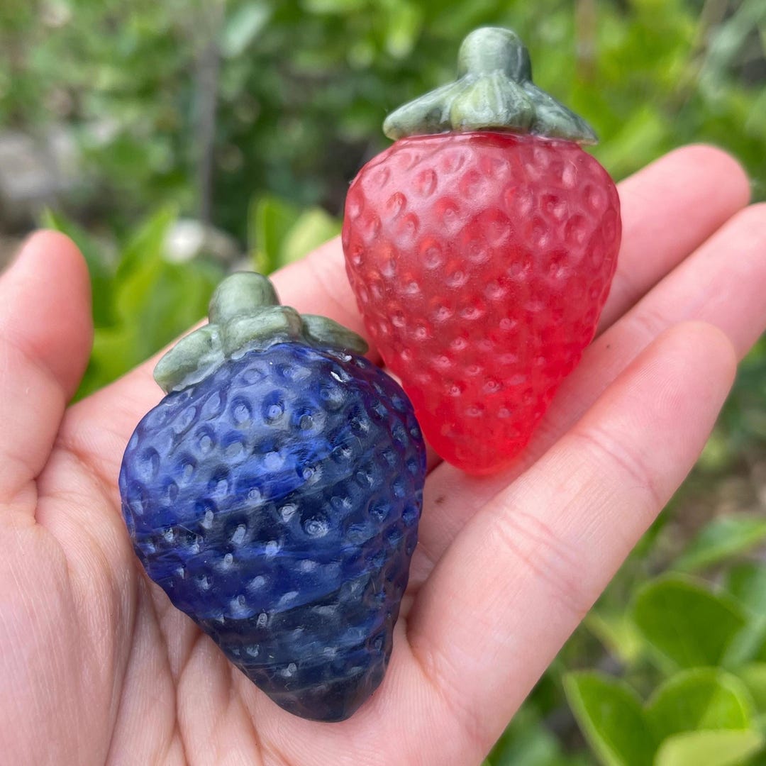 Hand Red/blue Smelting Quartz Strawberry Sculpture - Realistic Fruit ...