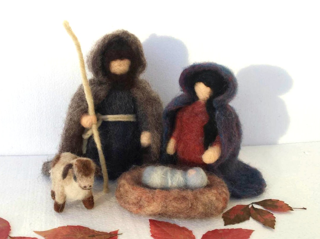 Needle Felted Nativity Scene Set of 4 Pieces -mother,father,child and ...