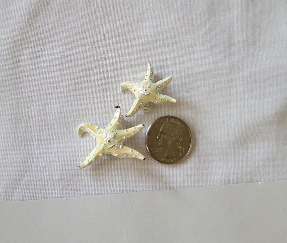 Set of Enameled Starfish Pins, Mother of Pearl, Vinta… - Gem