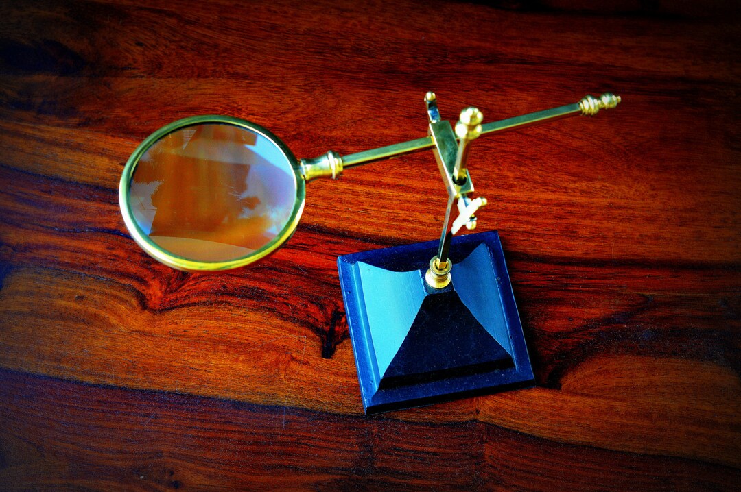 Nautical Magnifier With Wooden Base, Table Magnifier, Vintage Table Top ...