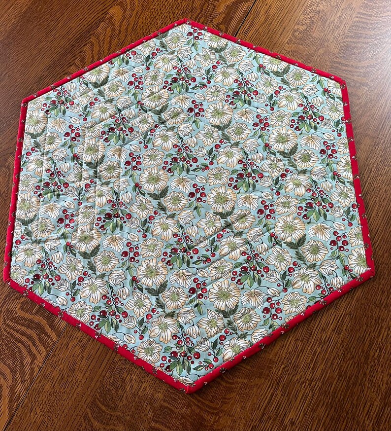 Poinsettia Quilted Hexagon Table Topper - Etsy