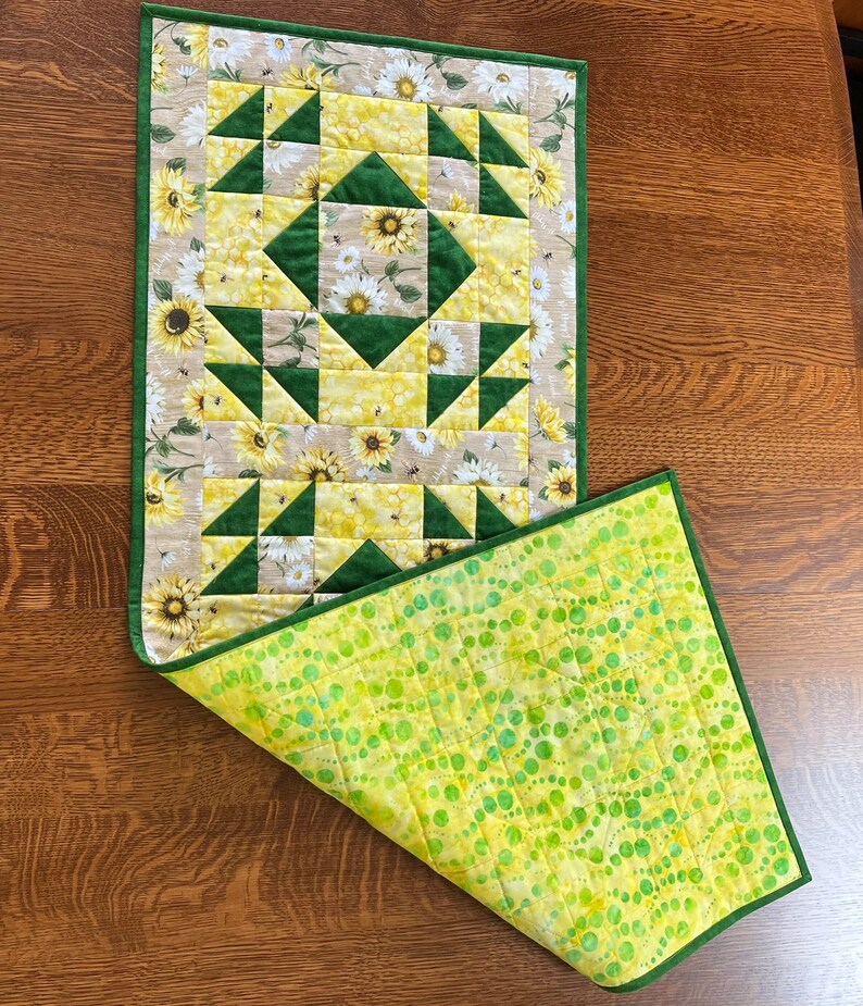 Honey Bee Quilted Table Runner - Etsy