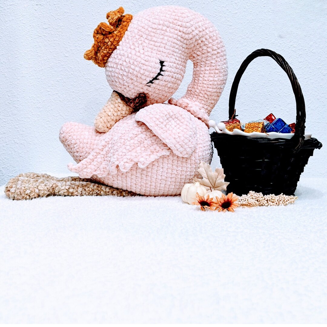 Crochet Swan, Amigurumi Swan, Pink Swan, Valentines Day Gifts, Gifts ...