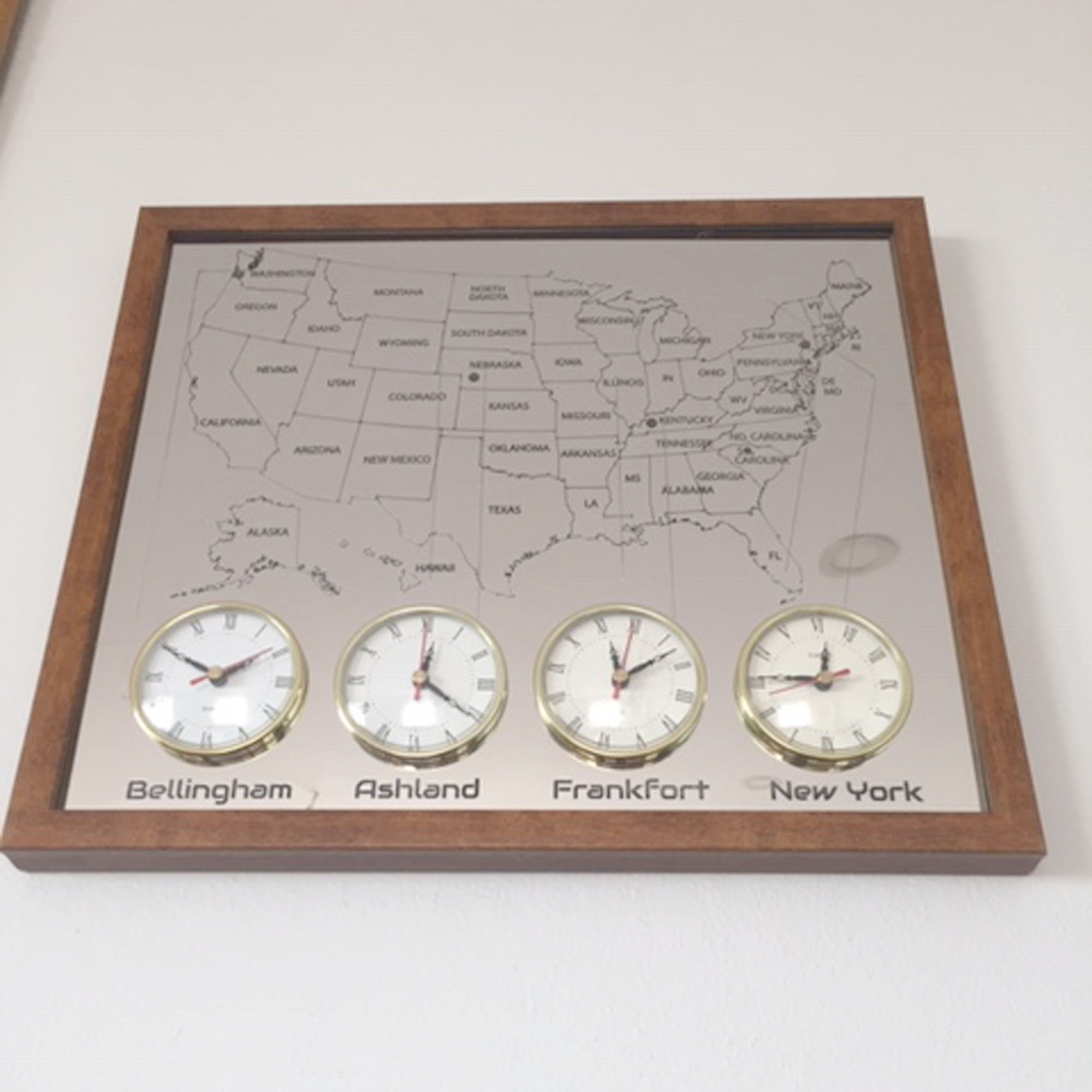 4 Zone Wall Clock With America Multi Zone Map. Maps and City - Etsy