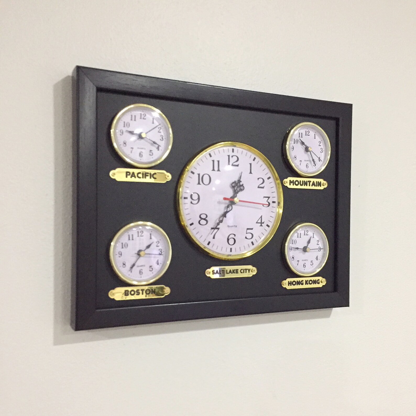 Customizable 41 Time Zone Clock. Multiple Customizable Wall Clocks for ...