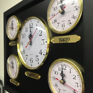 Customizable 4+1 Time Zone Clock. Multiple Customizable Wall Clocks for 5 Regions or Cities ...