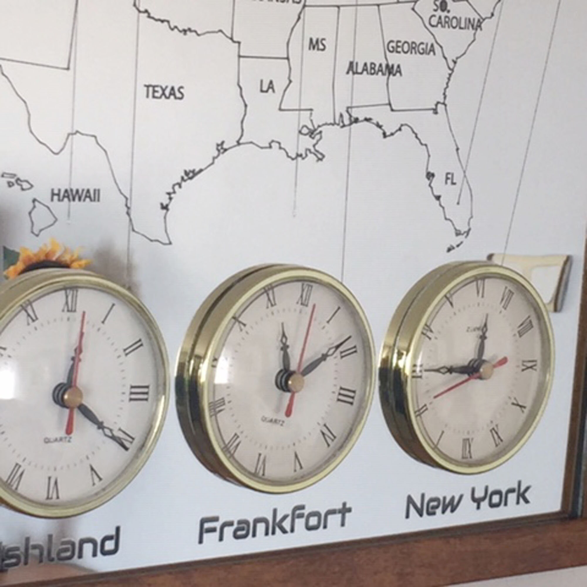 4 Zone Wall Clock With America Multi Zone Map. Maps and City Names Are ...