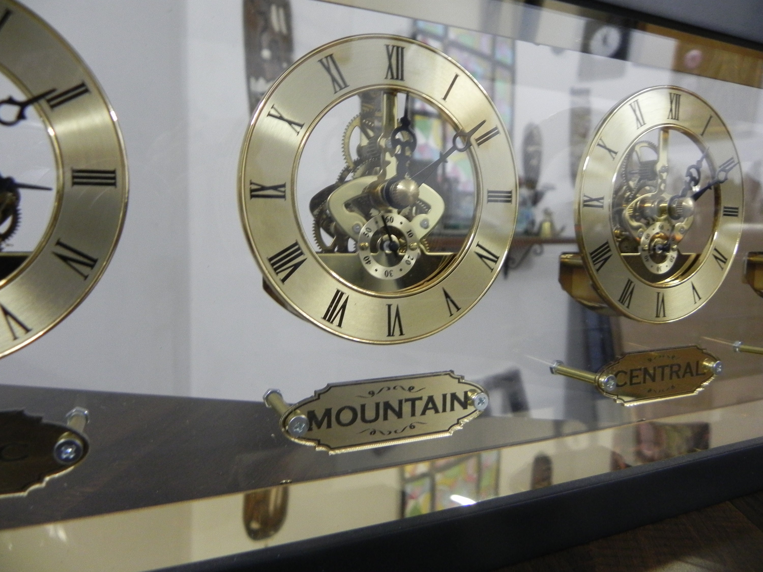 Transparent Background, Four Zone Gear Wall Clock. Customizable 4 Zone ...