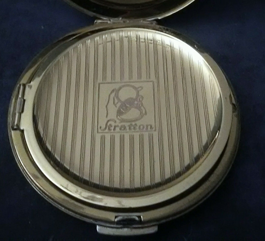 Vintage Stratton 1950s Powder Compact With Original Powder, Self ...