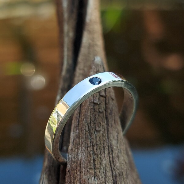 Flush Set Ring - Etsy