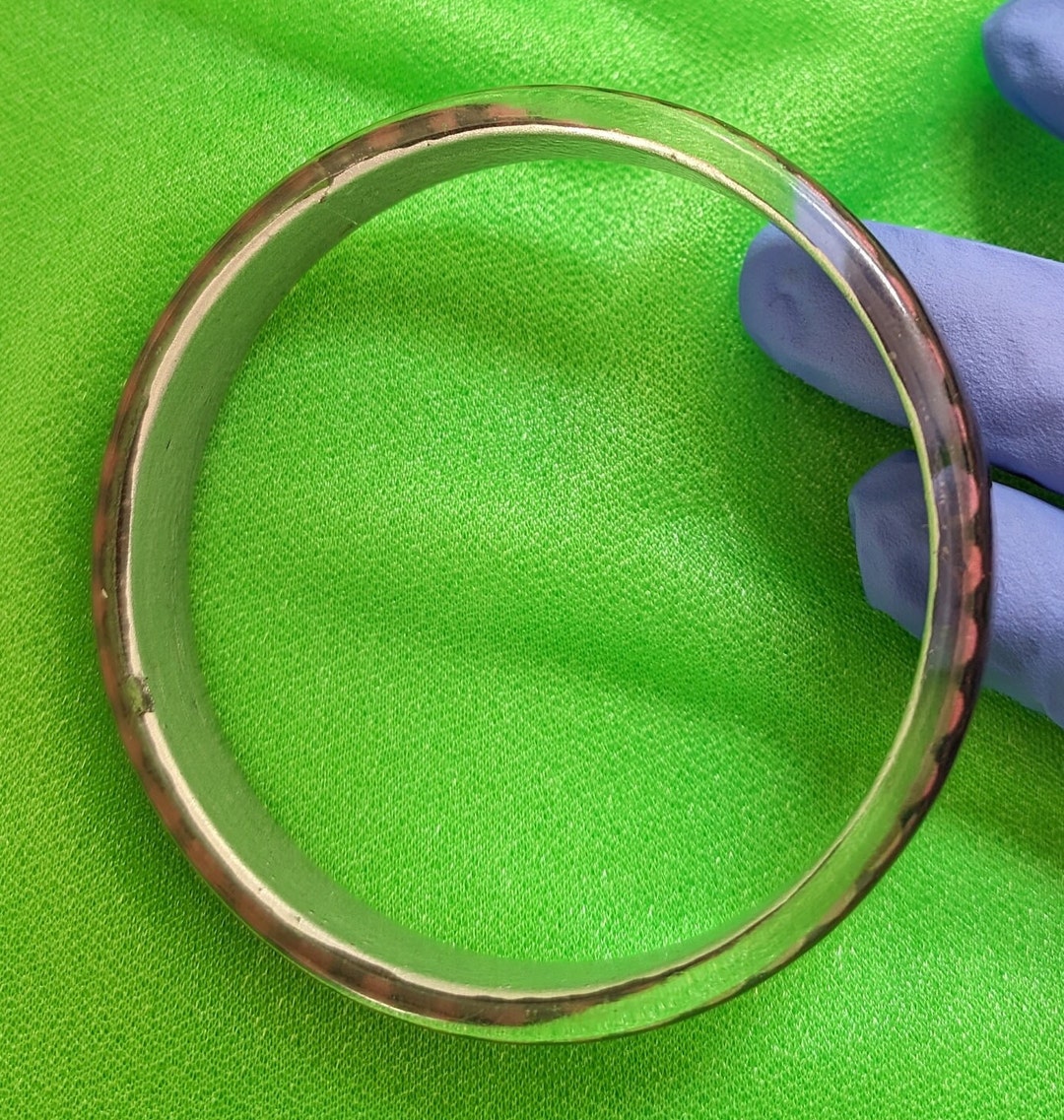 Alexis Bittar Bangle Core 8 1/4"d Black Geometric Floral Pattern ...