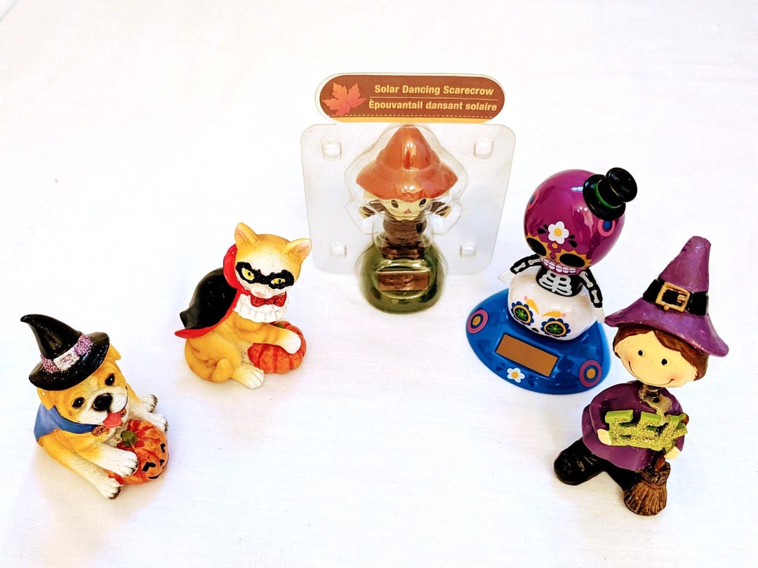 Halloween Resin Figurines: Bulldog Wizard, Cat Witch, EEK Bubblehead ...