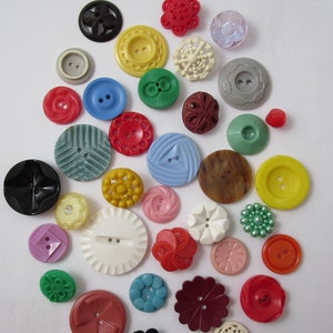 Vintage Lot Colorful Plastic Buttons Housedress Rainbow Colors Cottage ...