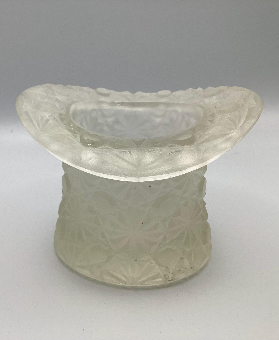 Fenton Top Hat in Daisy & Button Pattern - Etsy