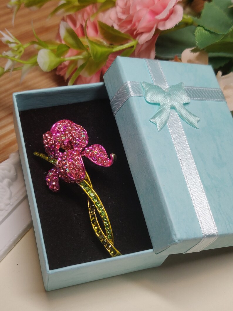 Iris Brooch Lapel Pin Flower Brooch Scharf Pin Gift for Mom - Etsy