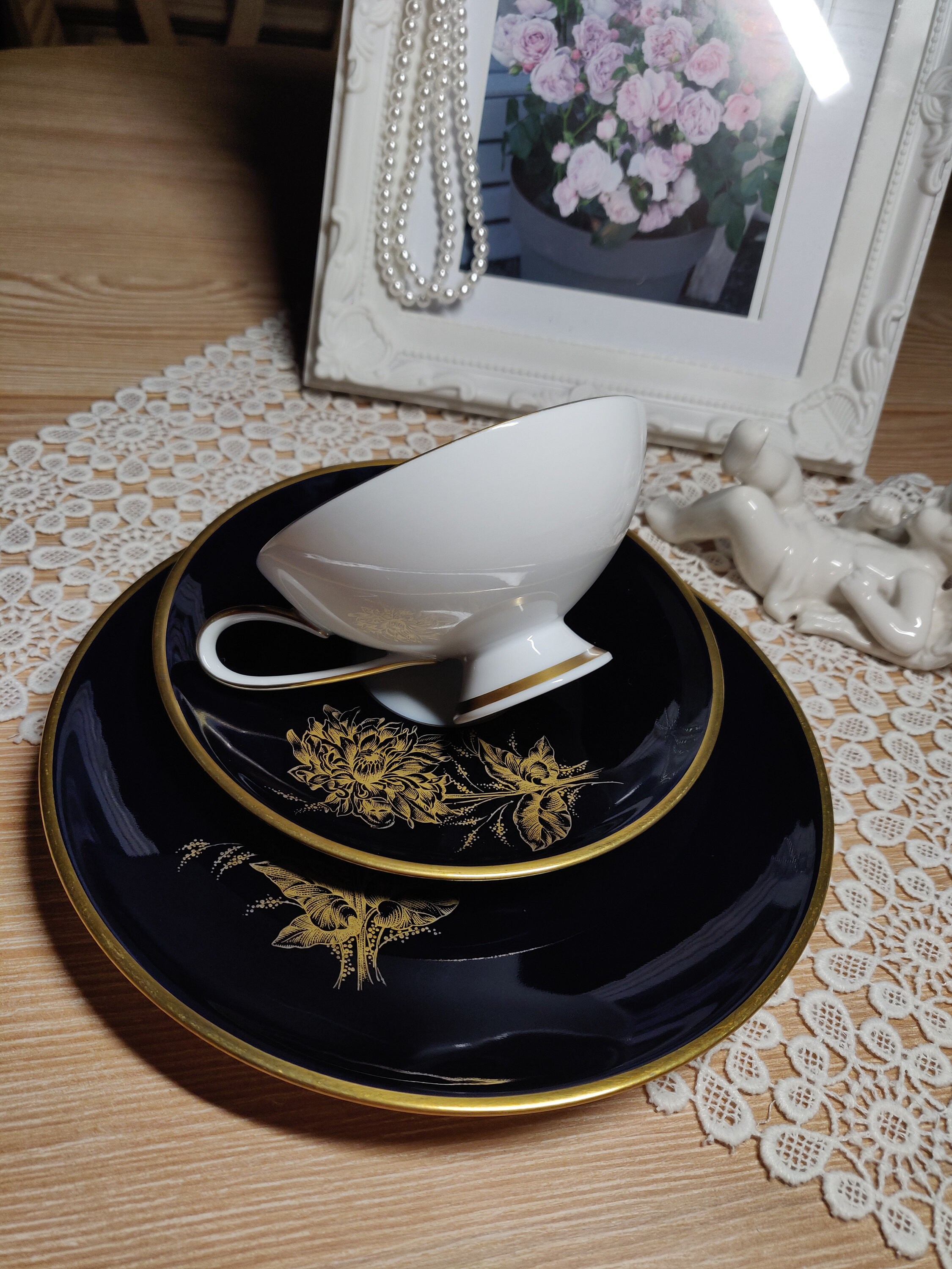 Vintage Tea Cup and Saucer Echt Kobalt Germany Porcelain Hutschenreuter ...