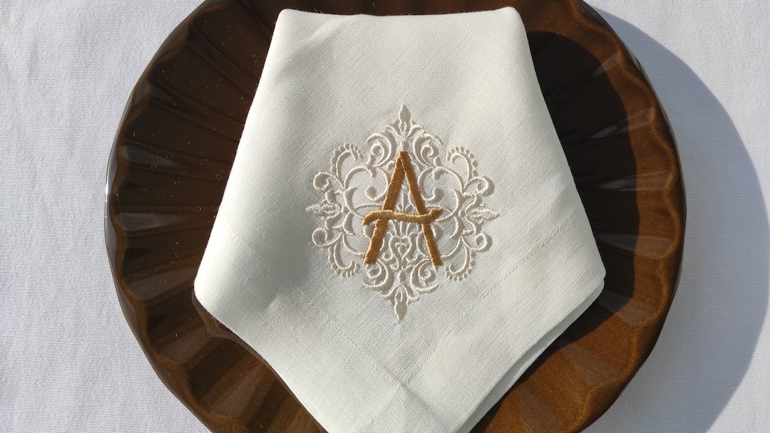 Embroidered Linen Napkins, Custom Monogrammed Napkins, Elegant Damask ...